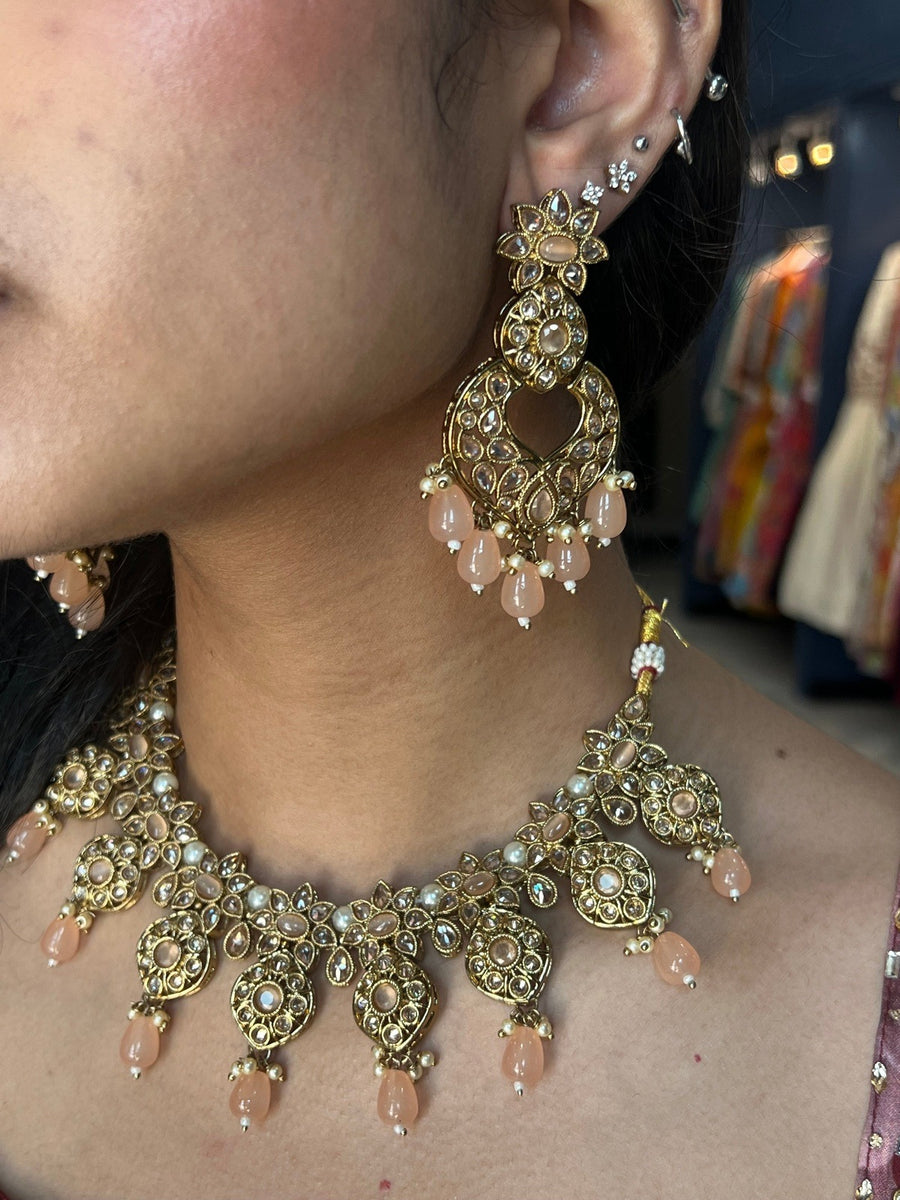 Peach stone set – JYOTIKA PATEL DESIGNS